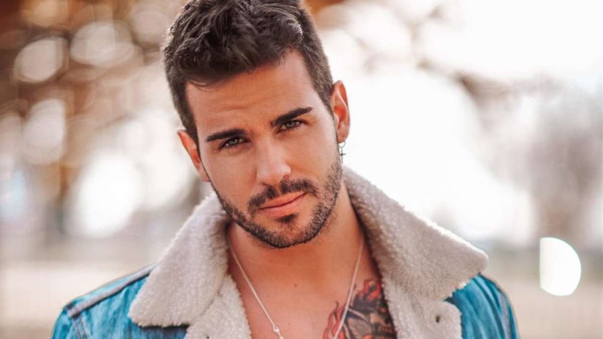 Alex Bueno recibe una proposición indecente en su nuevo trabajo