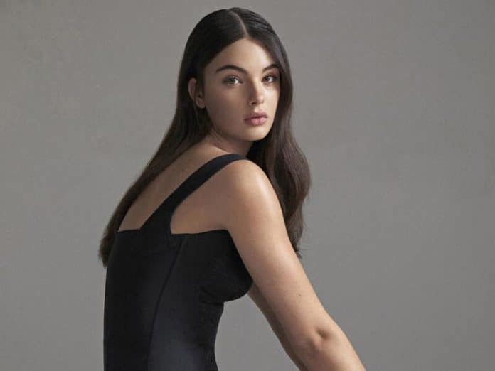 Deva Cassel, la hermosa hija de Mónica Bellucci que promete seguir sus ...